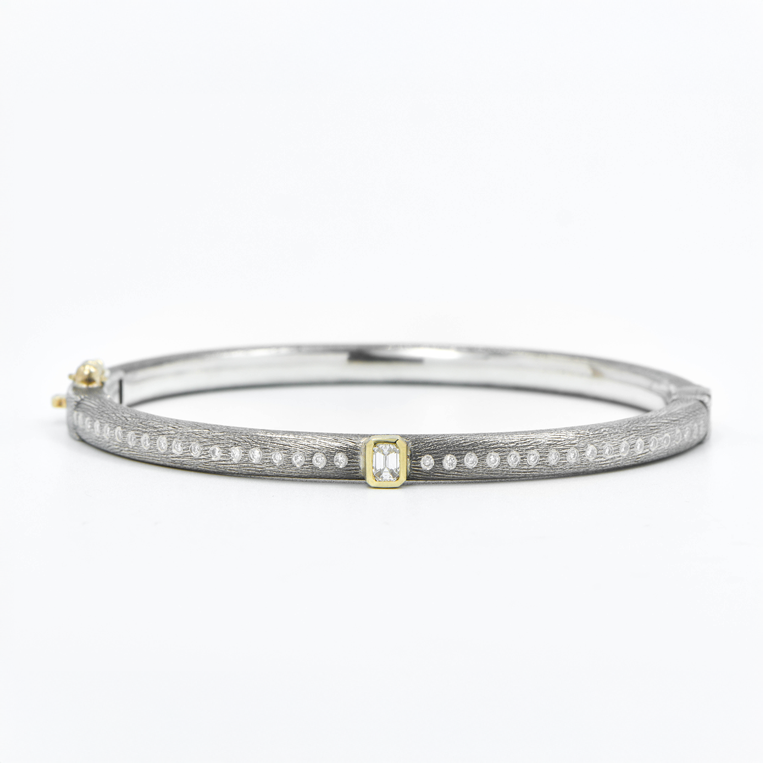 4mm Gypsy Lux Emerald Cut Diamond Bangle Bracelet – Silverado Gallery